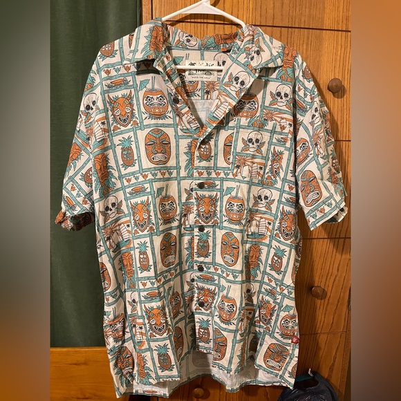 Howler Brothers | Shirts | Howler Brothers Skull And Tiki Print Shirt ...